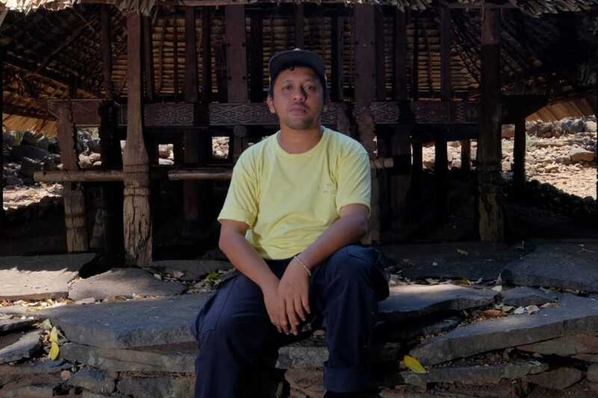 Kreasi Erzal Umamit, Foto-foto Belang Banda di Atas Kayu Bekas