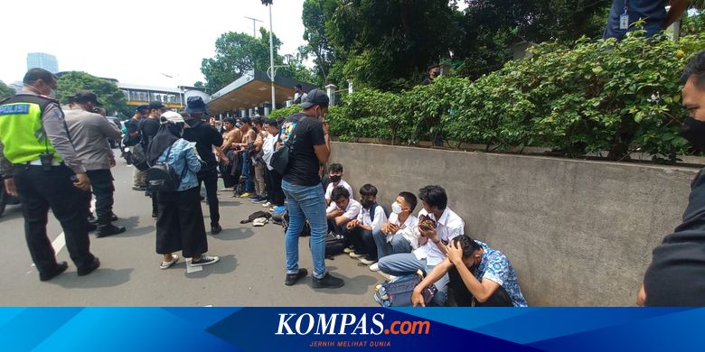 20 Pelajar Diamankan Saat Menuju DPR, Polisi: Pasti Mau Buat Rusuh!