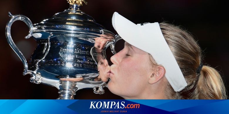 Caroline Wozniacki Tunda Laga Perpisahan Melawan Serena Williams