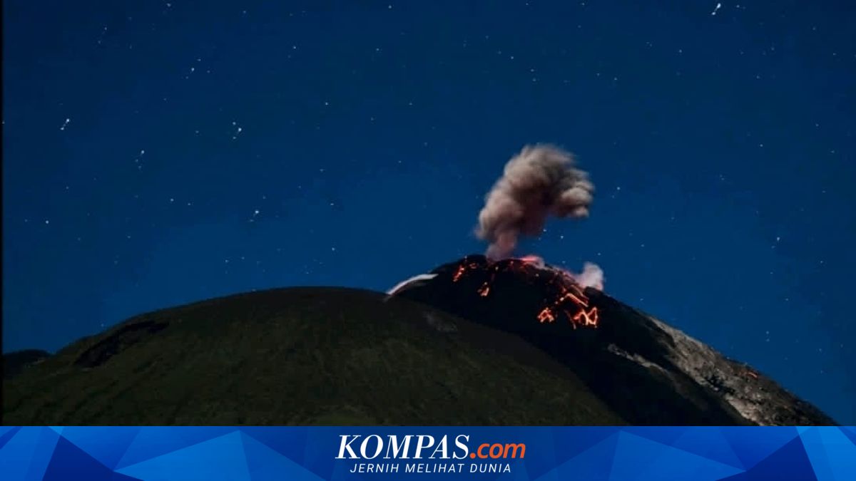 Gunung Ile Lewotolok Meletus 19 Kali Disertai Lontaran Pijar dan Gumuruh