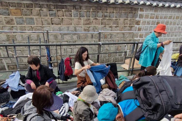 Serunya Thrifting di Dongmyo, Pasar Loak di Korea Selatan