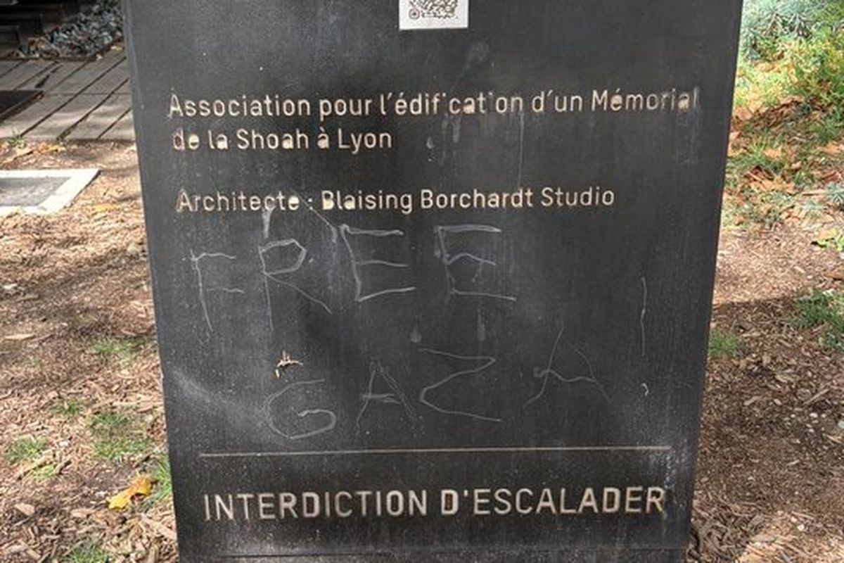 Coretan "Free Gaza" di Monumen Holocaust Perancis Dikecam