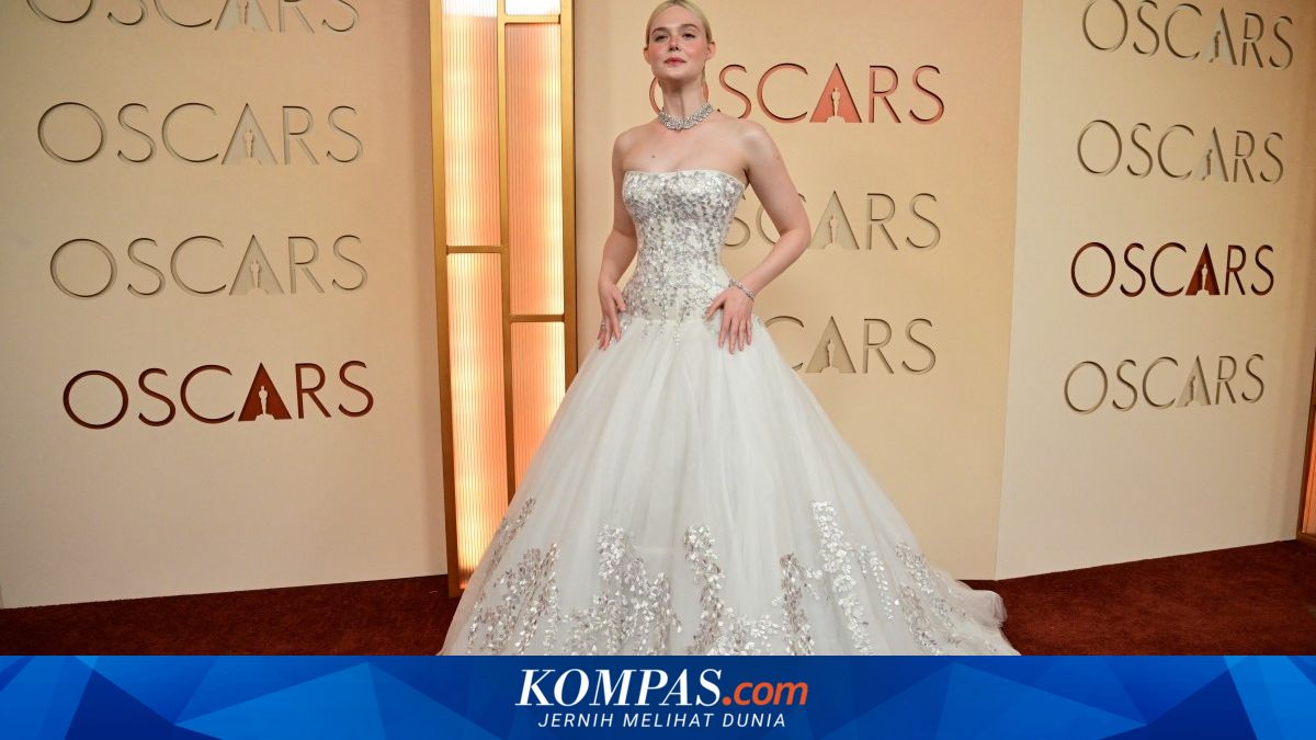 Elle Fanning Tampil Bak Putri Dongeng di Oscar 2026