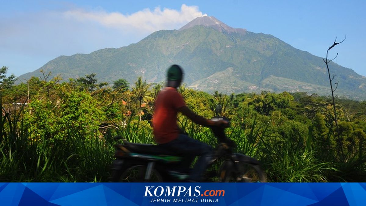 Merapi Kembali Meletus Freatik, Sebagian Wilayah Magelang Hujan Abu