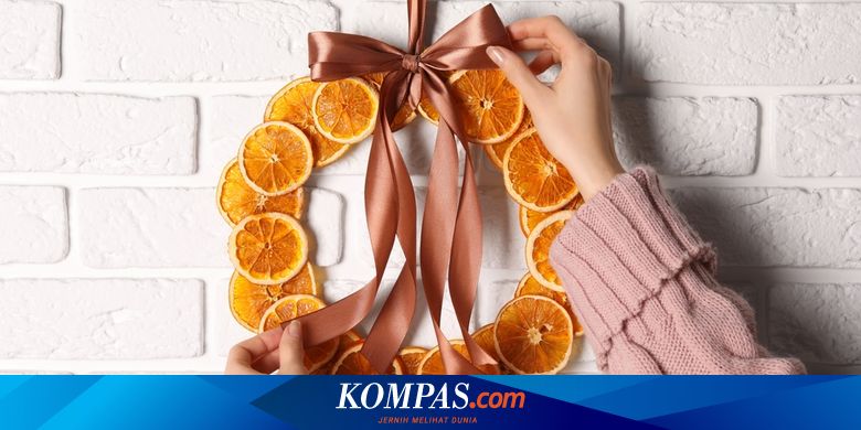 Cara Membuat Karangan Bunga Natal dari Buah Jeruk Kering