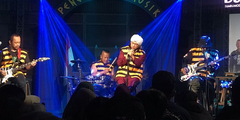 Berita Terkini Harian Sejarah Pas Band Terbaru Hari Ini - Kompas.com