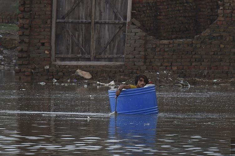 Foto : Jacobabad, Kota Terpanas di Dunia Sekarang Juga Terendam Air ...