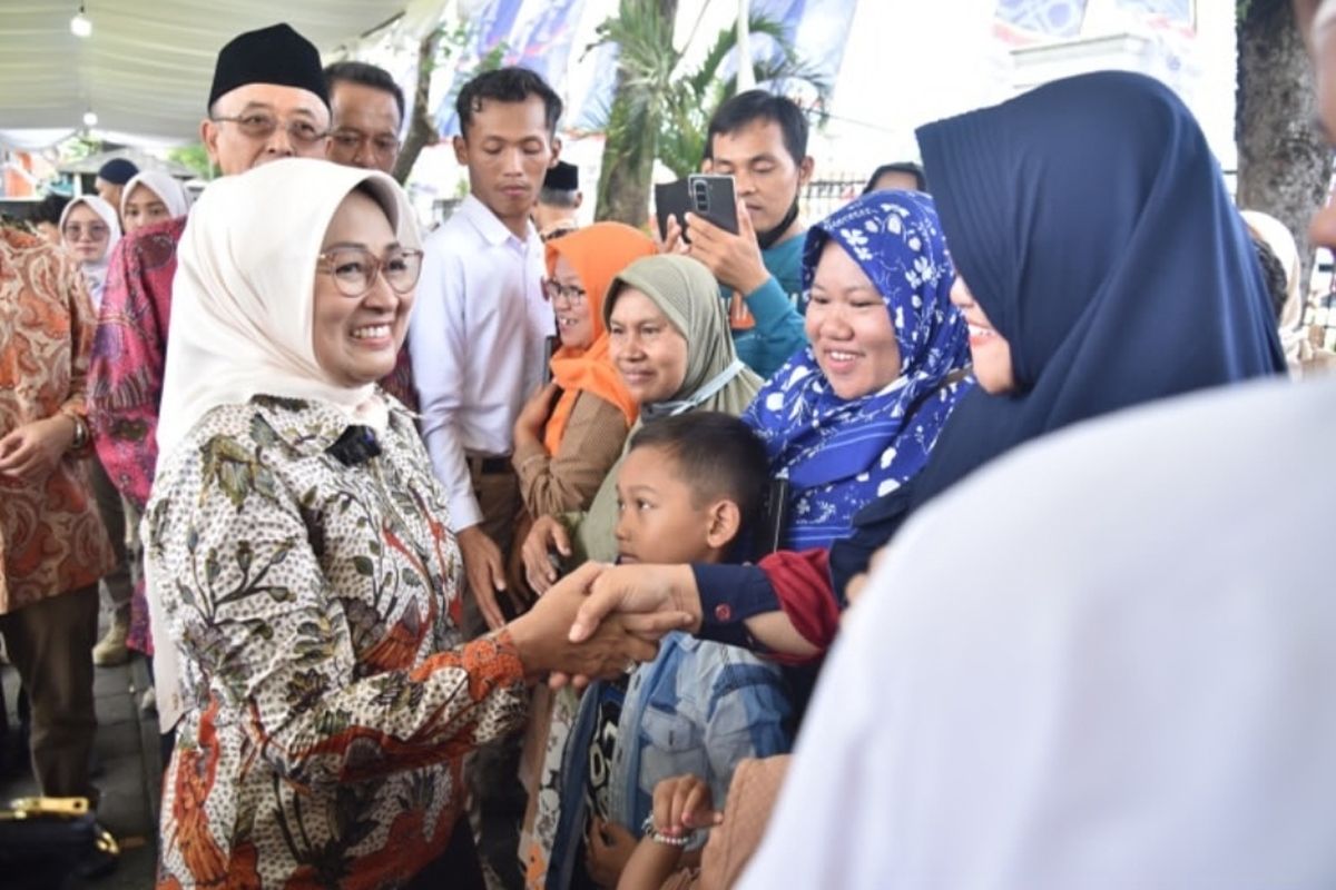 17.500 Porsi Makan Gratis Ludes Saat Open House Bupati Kebumen