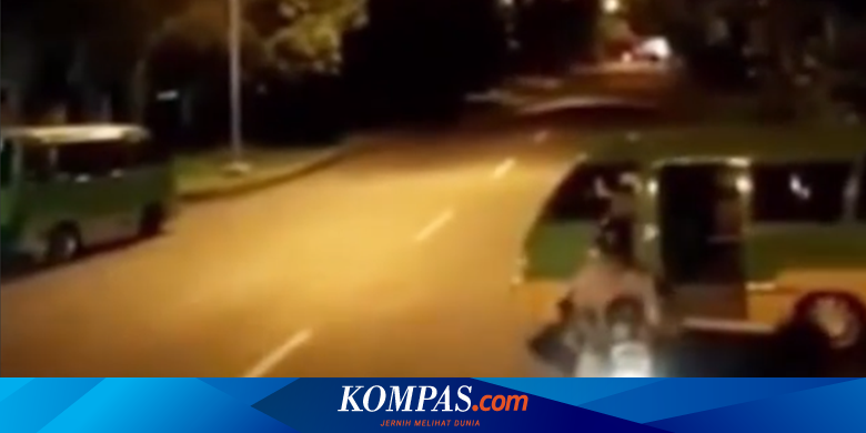Viral, Video Angkot di Bogor "Nge-drift" Nyaris Tabrak Pengendara Motor
