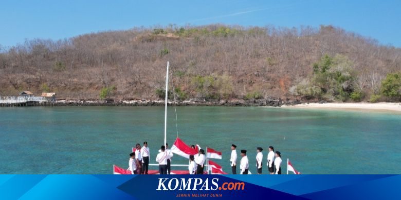 HUT ke-79 RI, Warga Desa Pantai Oa NTT Upacara Bendera di Laut