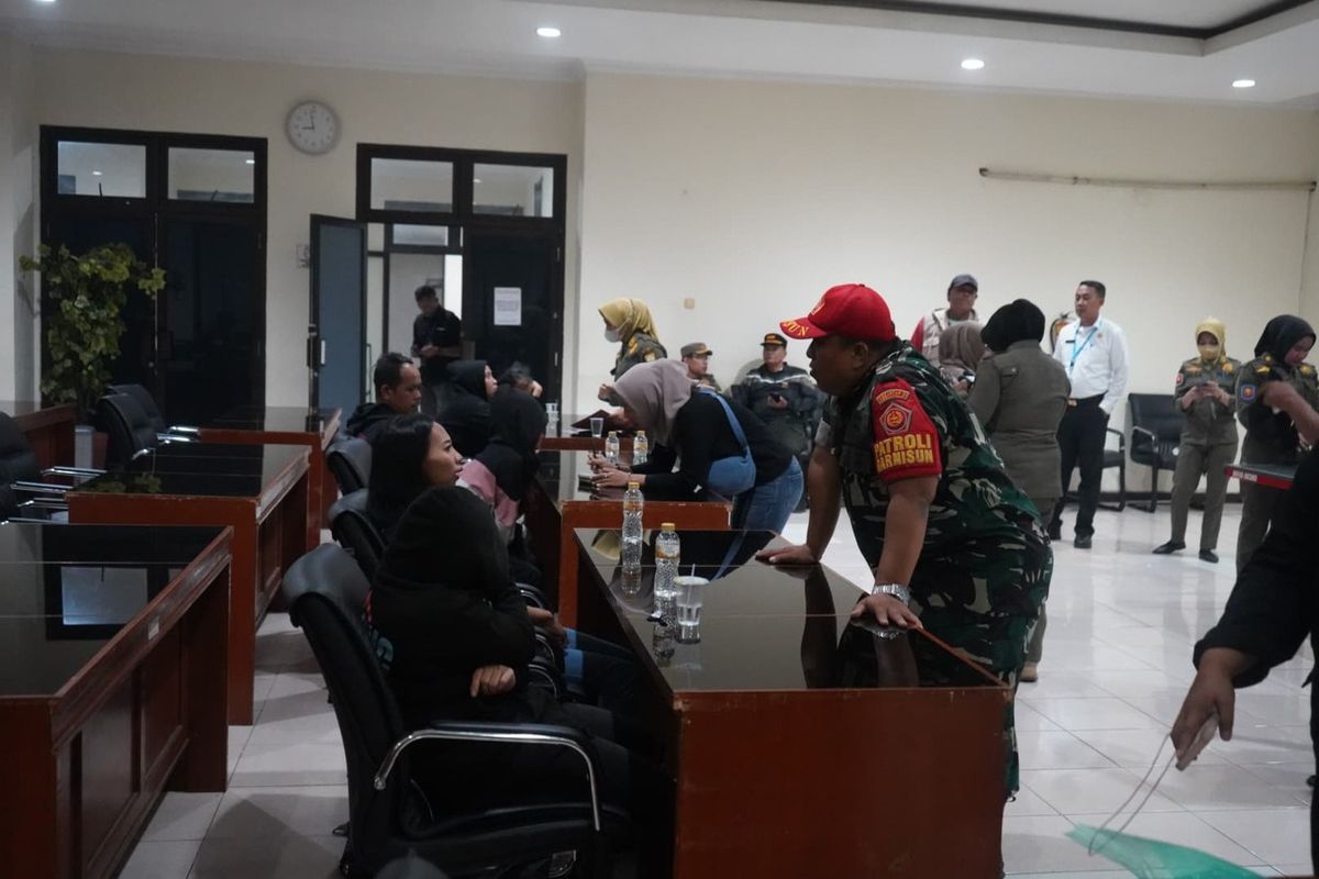 Satpol PP Bogor Amankan 5 Wanita dan 1 Pria Hidung Belang di Kontrakan