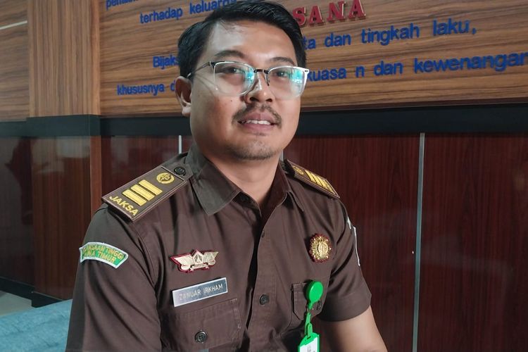 Foto : Jaksa Selidiki Dugaan Penyimpangan Pengelolaan Hutan di Sumbawa ... Foto : Jaksa Selidiki Dugaan Penyimpangan Pengelolaan Hutan di Sumbawa ...
