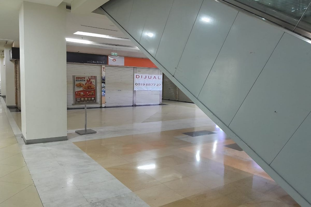 Roxy Square Kian Sepi, Pedagang Hanya Bisa Jual 2 Aksesoris per Hari