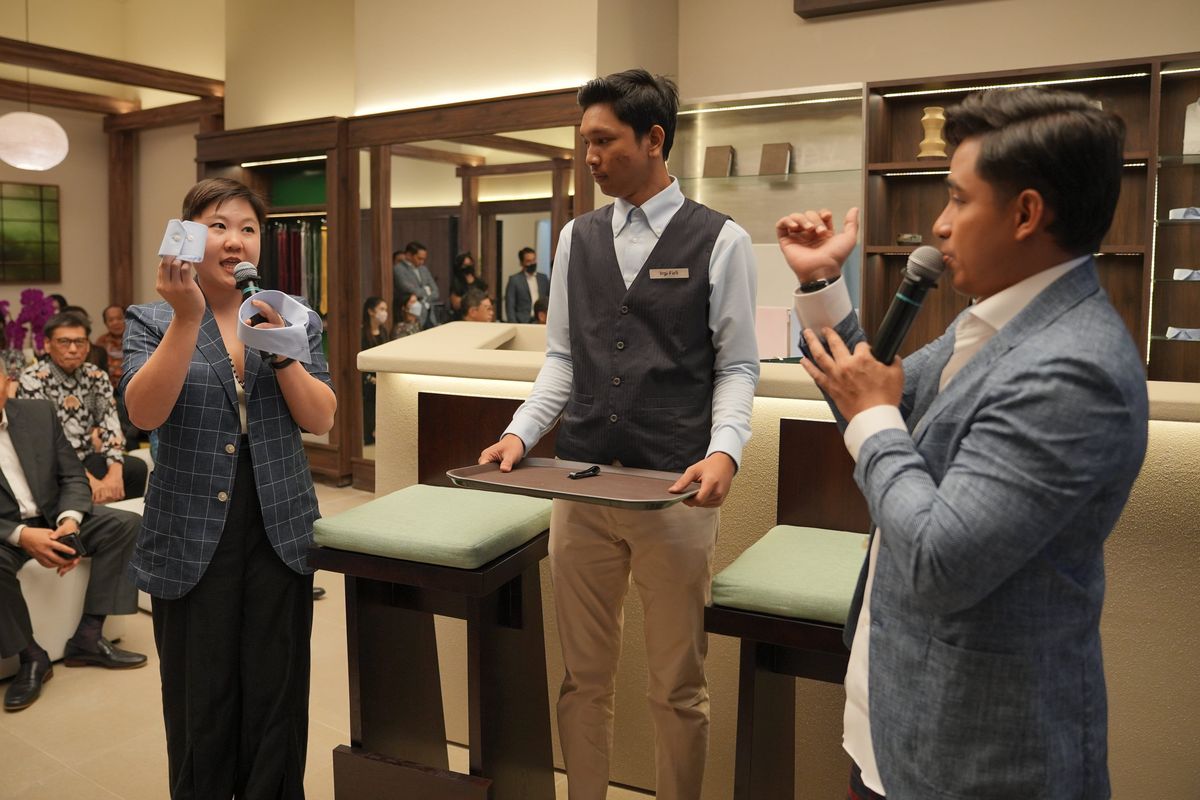 Gerai Karuizawa Shirt Pertama di Indonesia, Bikin Kemeja Pria Sesuai ...