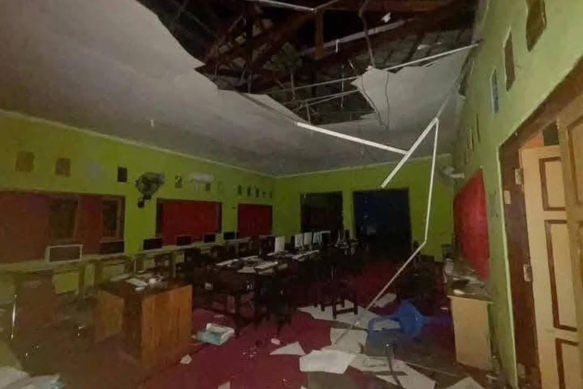 Puting Beliung Kembali Hantam Sumbawa Barat, Sekolah dan Rumah Hancur