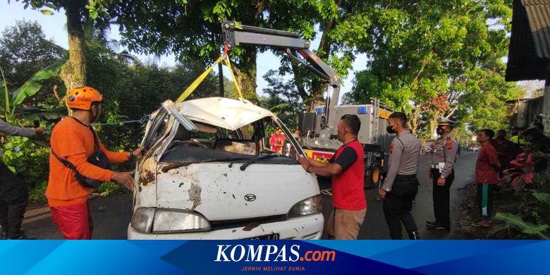Tips Aman Berkendara di Jalan Menurun