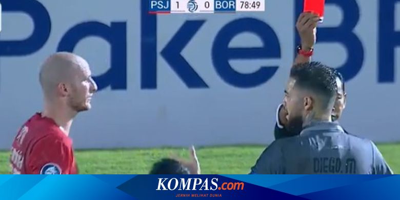 Kronologi Diego Michiels Pukul Michael Krmencik pada Laga Persija Vs ...