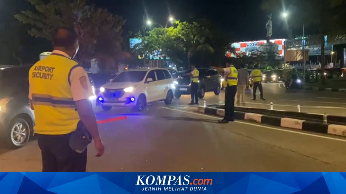 Jalan Menuju Bandara Bali Macet, Polisi: 50 Persen Wisatawan Pakai ...