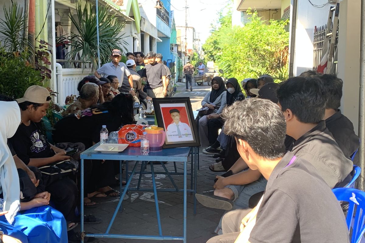 Pengeroyokan Thomas hingga Tewas di Surabaya Diduga Dipicu Sandal Branded