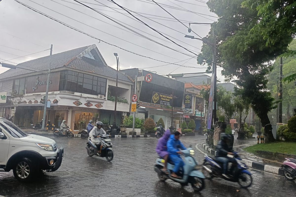 Cuaca Ekstrem Landa Bali, Wilayah Pantai Jerman Banjir, Tim SAR ...