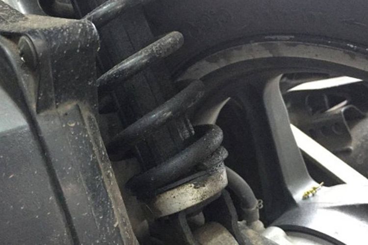 Foto : Jangan Berpatokan Murah, Sokbreker Harus Sesuai Spesifikasi Motor