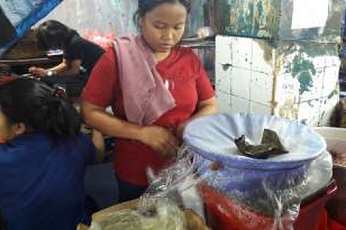 Berburu Jajanan Khas Batak di Pasar Senen