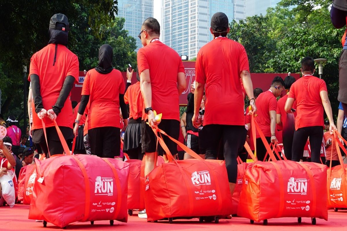 Lari 10K Dapat Goodie Bag 40 Kg, Cerita Peserta Ikut Alfamart Run 2025 ...