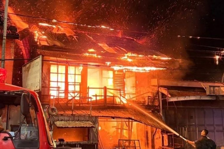 Berita Terkini Harian Kebakaran Bantaeng Terbaru Hari Ini - Kompas.com