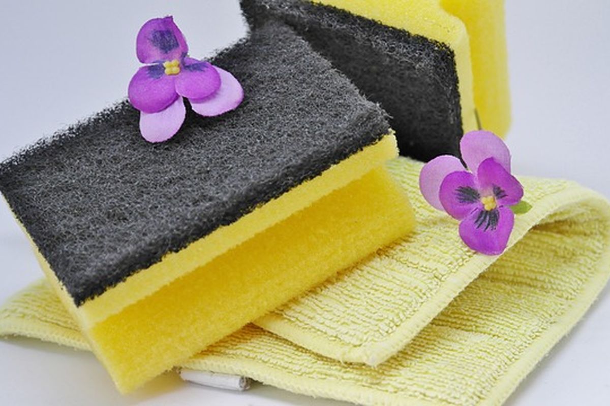 5 Jenis Spons Dapur yang Wajib Dimiliki di Rumah