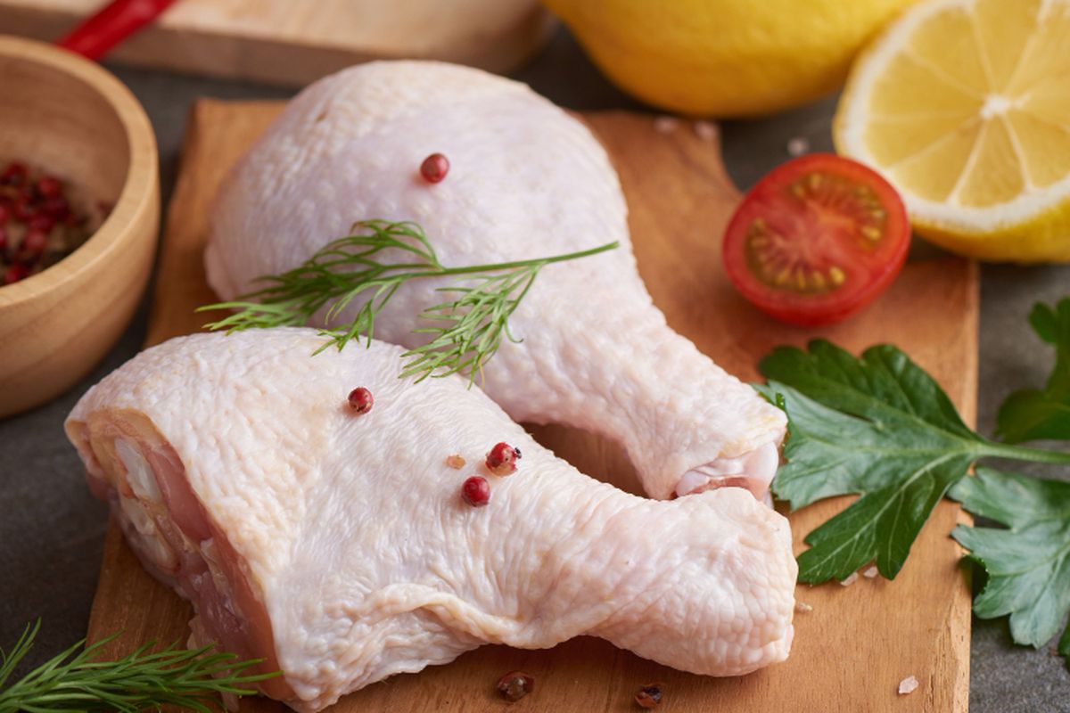 5 Cara Memisahkan Daging Paha Ayam dari Tulangnya