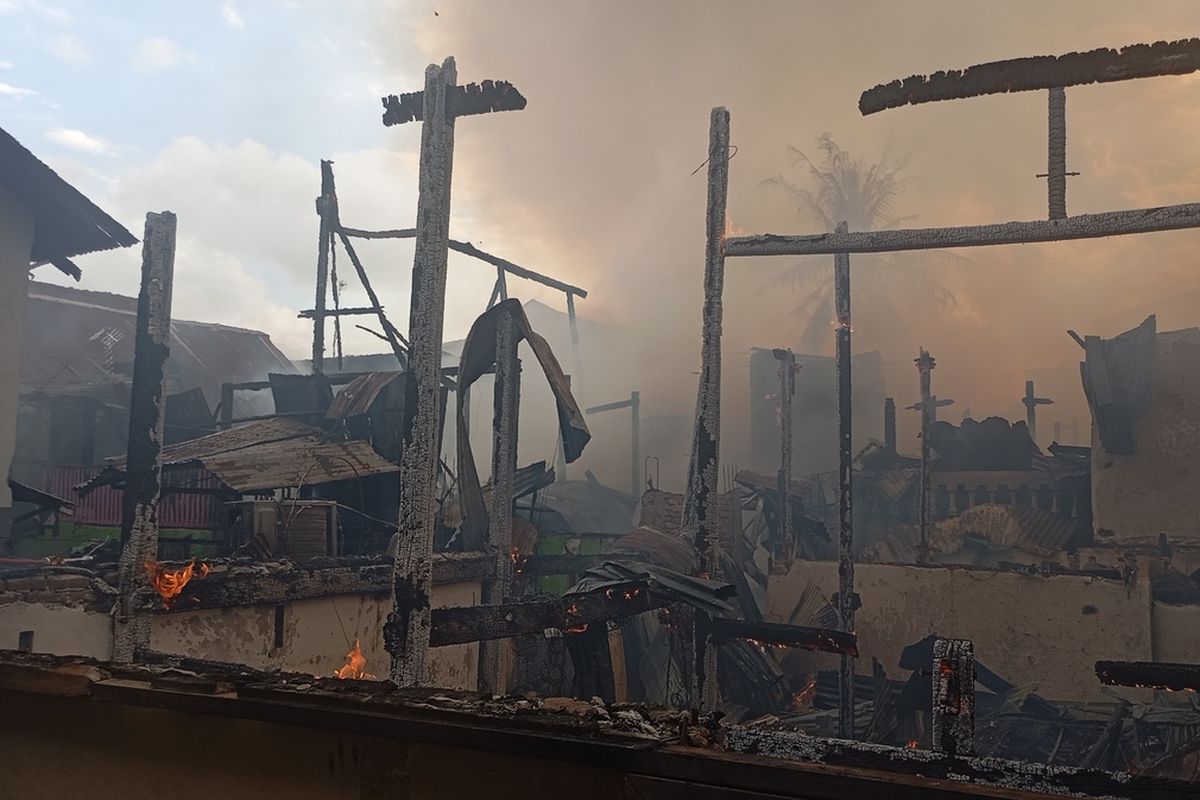 7 Rumah Terbakar di Kawasan Padat Makassar, 24 Mobil Damkar Dikerahkan