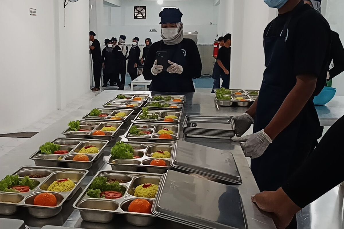 Standar Baru Jaga Kualitas MBG: Pakai Air Galon dan Masak Usai Tengah Malam
