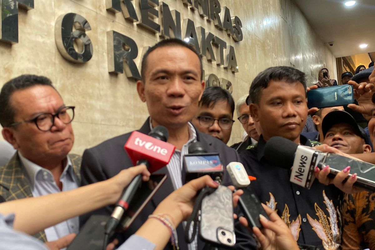 Diperiksa Kasus Ijazah Jokowi, Rismon Sianipar Ditanya soal Diskusi dengan Roy Suryo