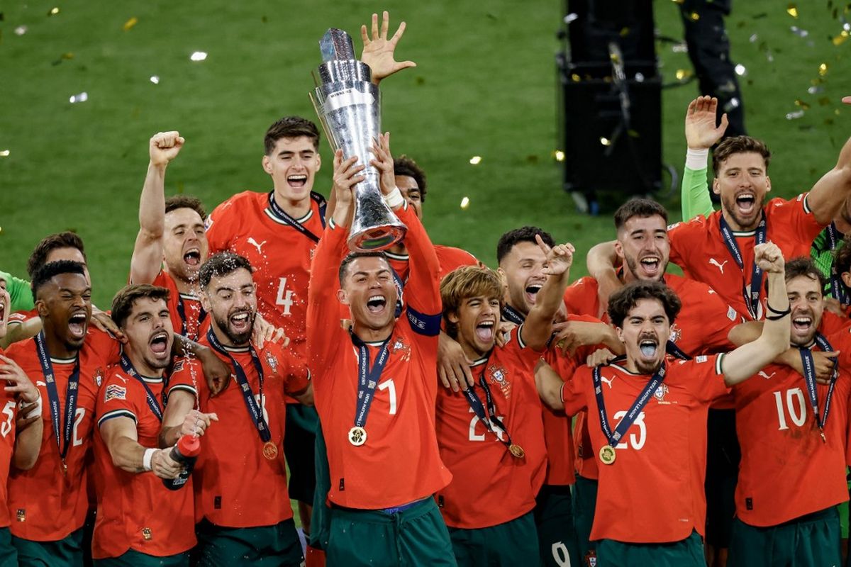 Cristiano Ronaldo Tenggelamkan Lamine Yamal, Panutan Juara Portugal