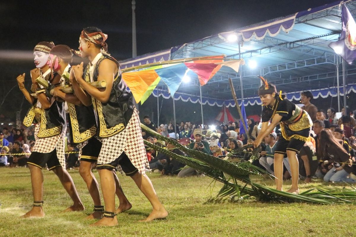 Nglarak Blarak, Tradisi Unik Kulon Progo yang Tetap Bertahan