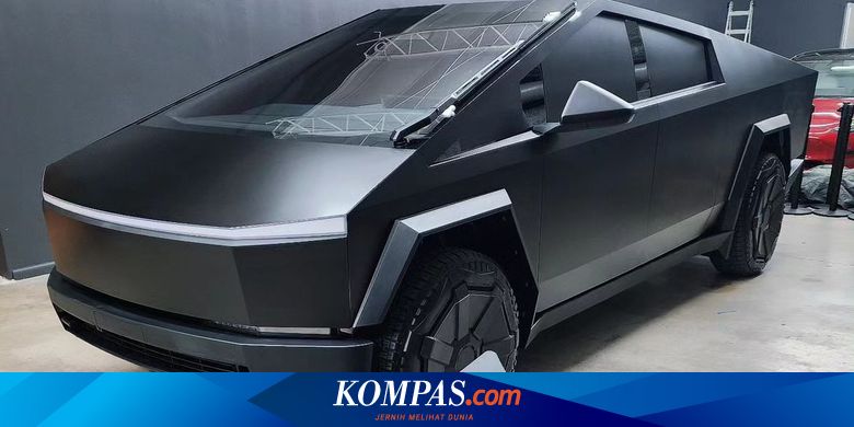 Tesla Cybertruck Tampil Makin Garang dengan Warna Hitam Dof