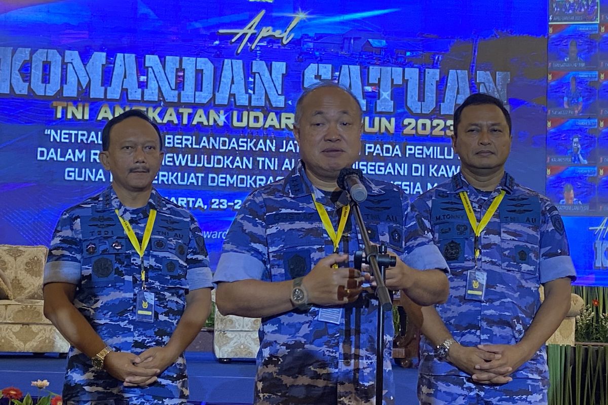TNI AU Siapkan Pesawat Angkut dan Helikopter untuk Distribusi Logistik ...