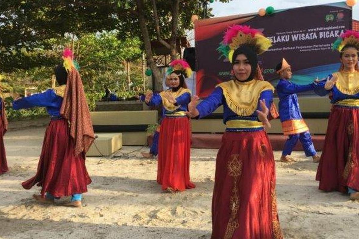 Tari Campak dari Kepulauan Bangka Belitung: Asal-usul, Gerakan, dan ...