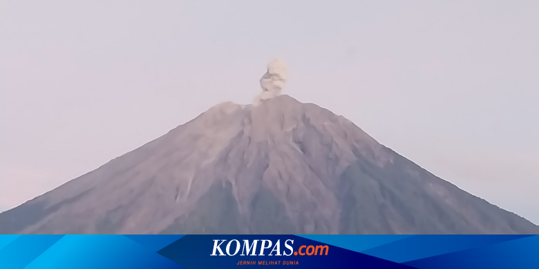 Gunung Semeru Erupsi Pagi Ini, Semburkan Abu Vulkanik 700 Meter ke Utara