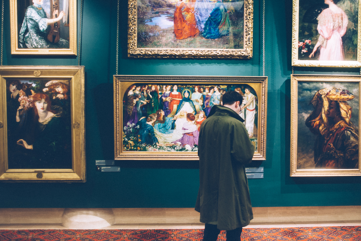 Analisis Fungsi Seni Rupa dalam Kehidupan Manusia