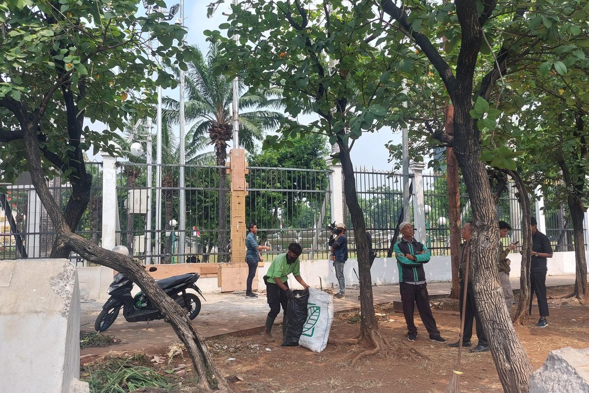 Pagar Gedung DPR RI yang Rusak akibat Demo Tolak Revisi UU Pilkada ...