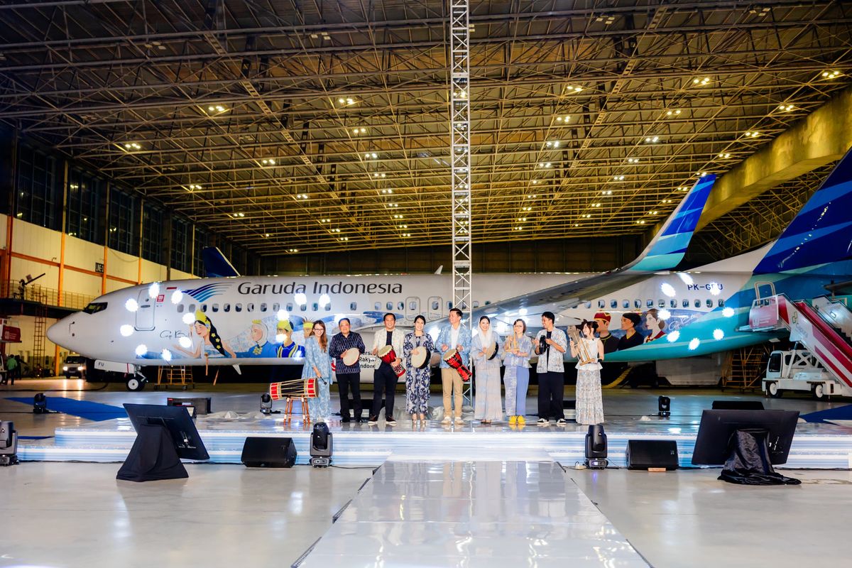 Gandeng Cap Bali, Garuda Indonesia Luncurkan "Livery" HUT Ke-80 RI