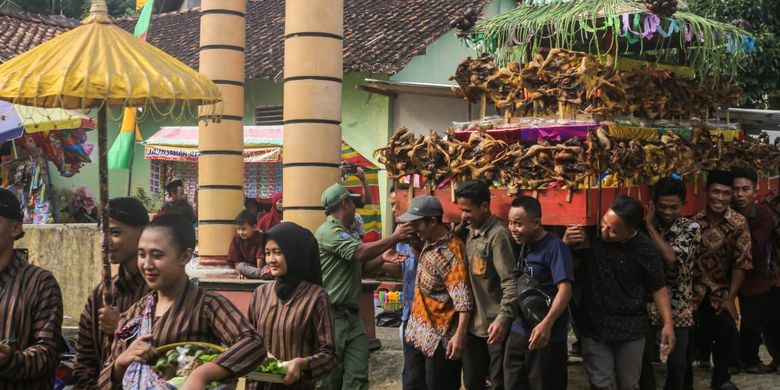 Berita Harian Tradisi Merti Desa Terbaru Hari Ini - Kompas.com