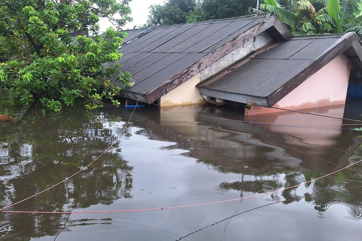Banjir Makassar, Tiga Kecamatan Terendam, Warga Mengungsi ke 27 Titik Pengungsian
