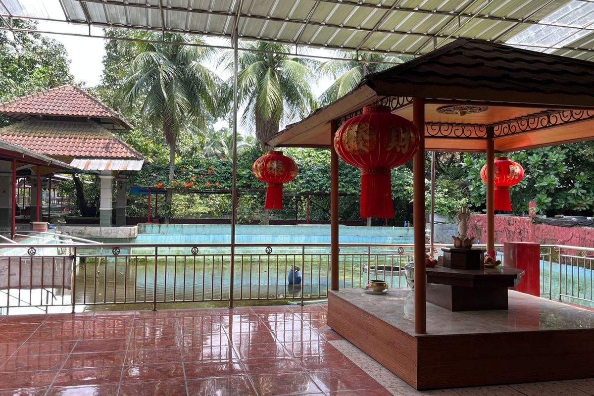 Ritual Mandi di Tujuh Sumur Vihara Gayatri Depok Jadi Magnet Umat ...