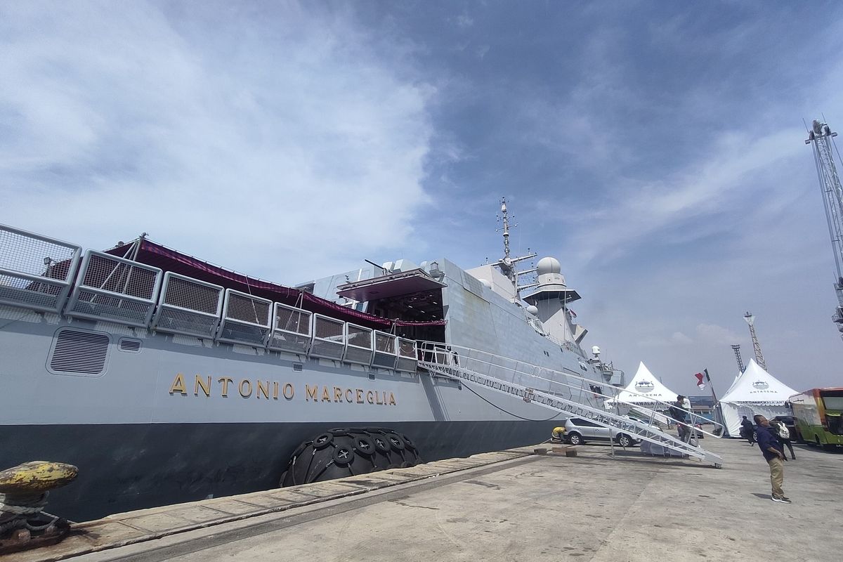Mengintip 'Jeroan' ITS Marceglia, Kapal Perang Italia yang Bersandar di Jakarta
