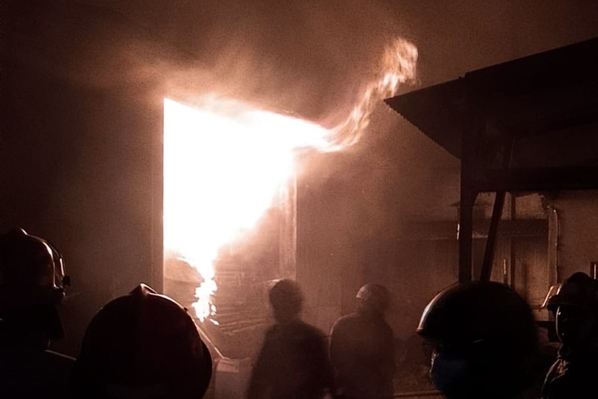 Gudang Pabrik Rokok di Malang Habis Terbakar, Kerugian Capai Rp 5 Miliar