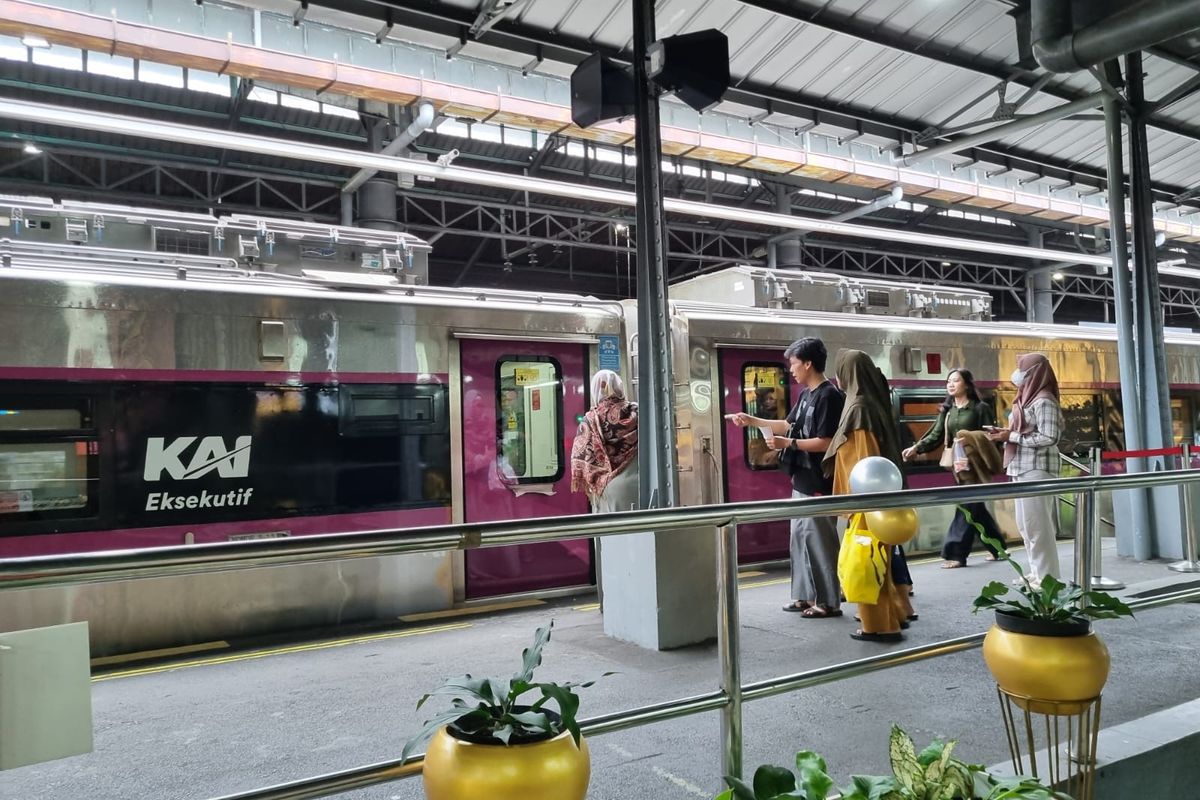 KA Direct Train Rute Jakarta-Jogja (PP) Nataru: Jadwal, Harga Tiket ...