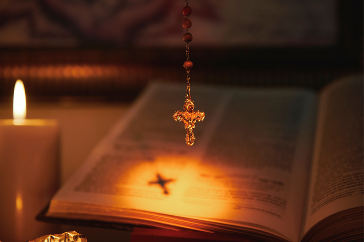 Foto : 6 Doa Pagi Katolik: Makna, Waktu Berdoa, dan Caranya