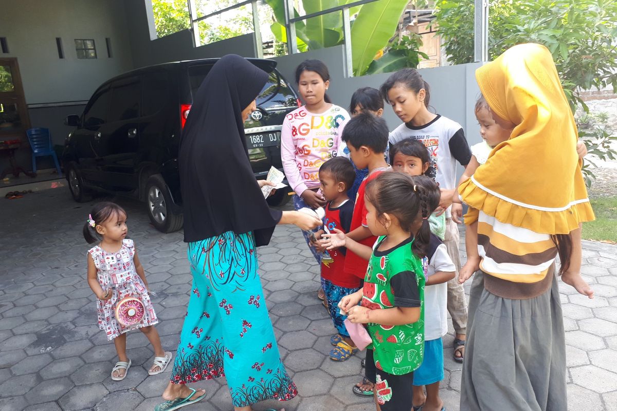 Tradisi Bibibi, Saat 30 Bocah Kepung 40 Rumah Warga untuk Dapatkan ...
